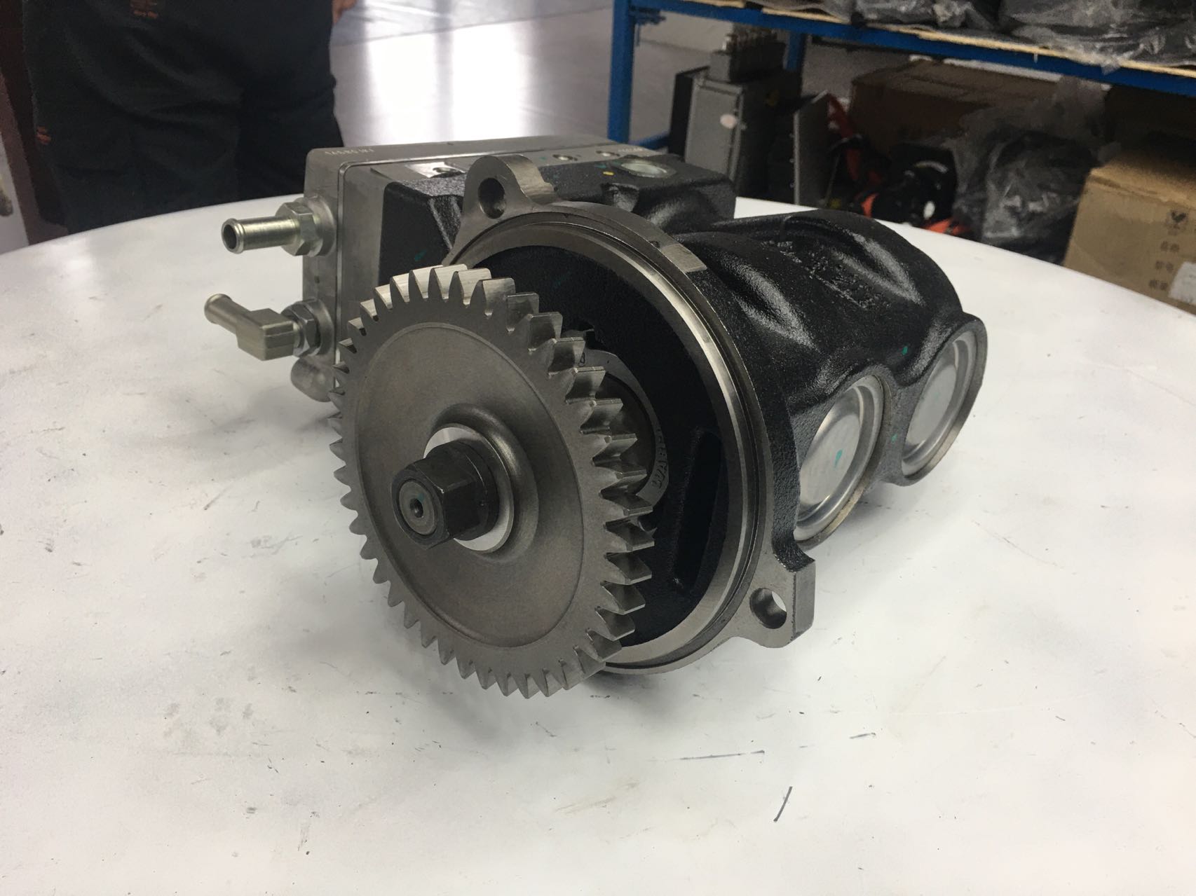 636cc Twin Cylinder Air Compressor 9125120310 for Volvo Truck Wabco ...