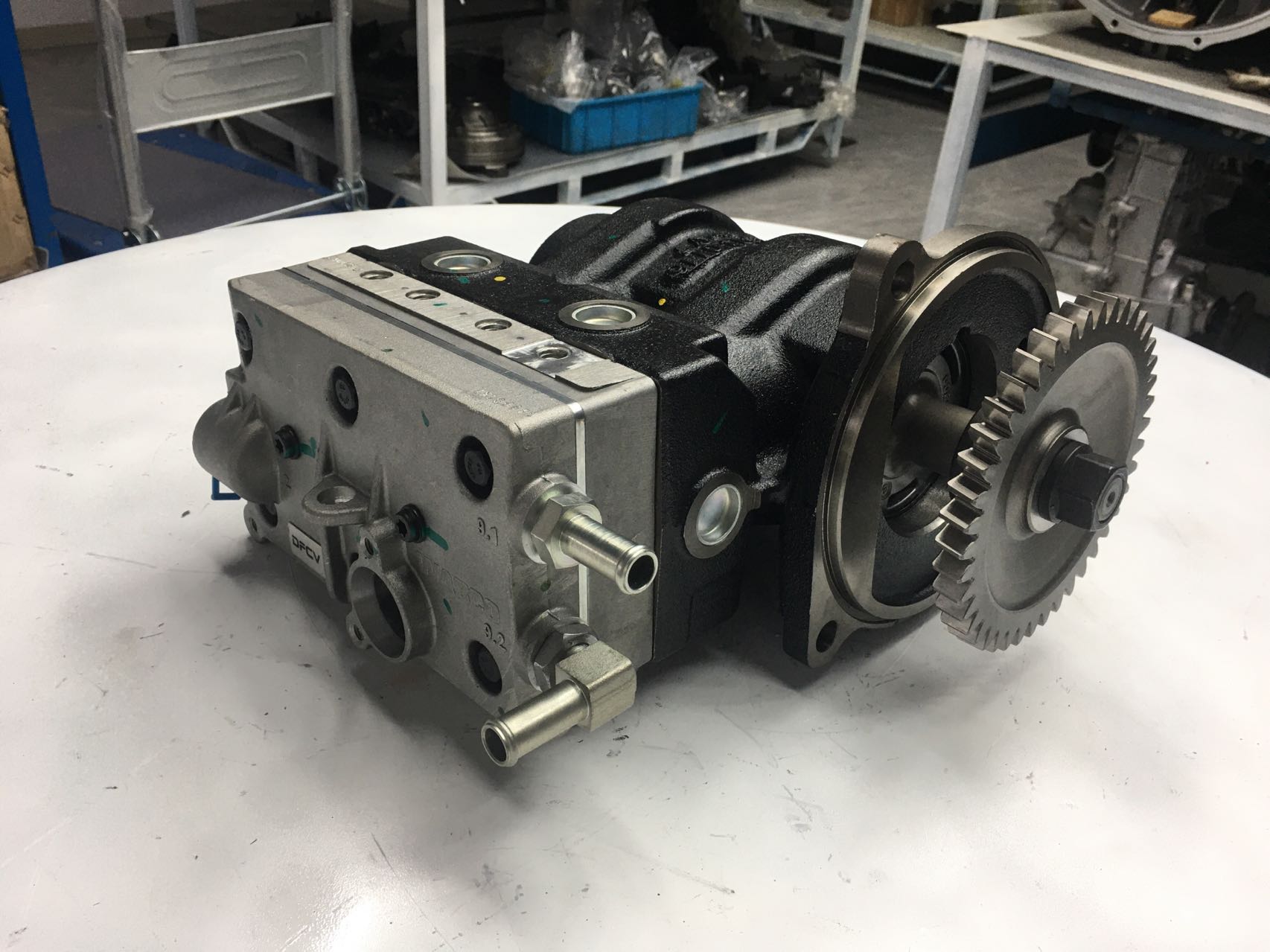 636cc Twin Cylinder Air Compressor 9125120310 for Volvo Truck Wabco ...